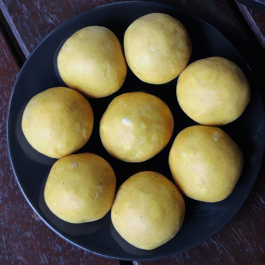 Besan (chickpea) ladoo – TinkerPantry
